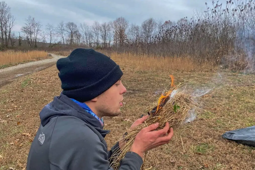 Bushcraft Projects: Master 14 Skills Of Wilderness Survival