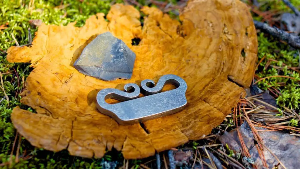 How To Make Char Cloth: 4 Steps (With Pictures)